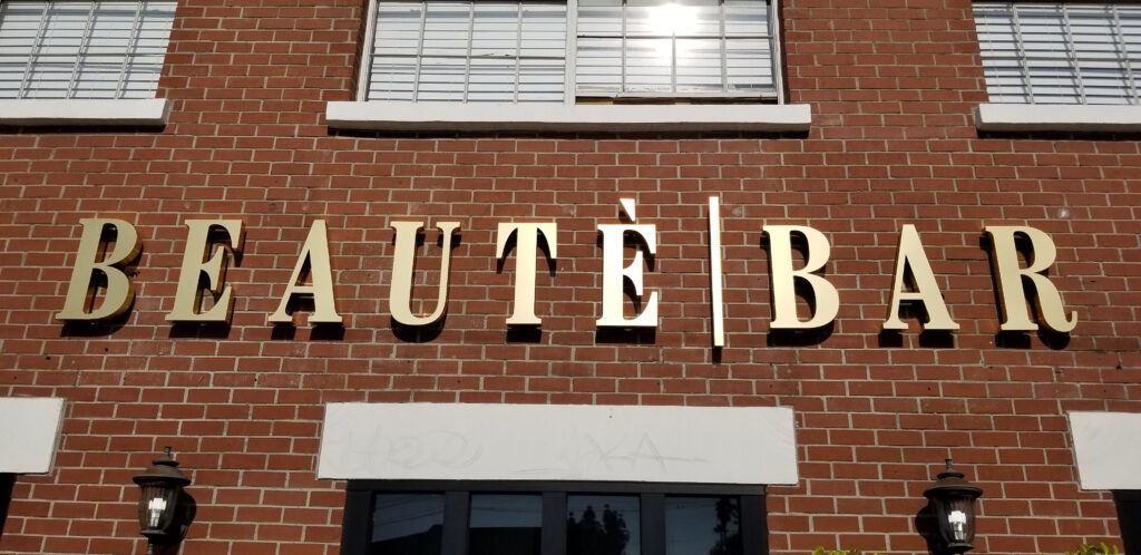 BEAUTE BAR – VJ Signs